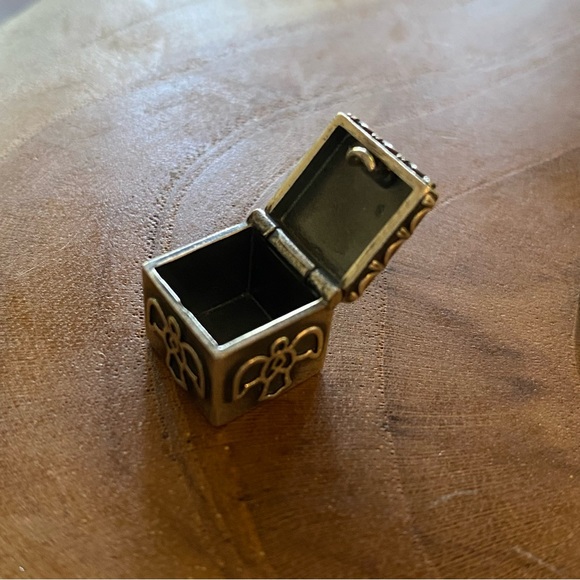 James Avery | Jewelry | Retiring James Avery Angel Prayer Box Sterling ...